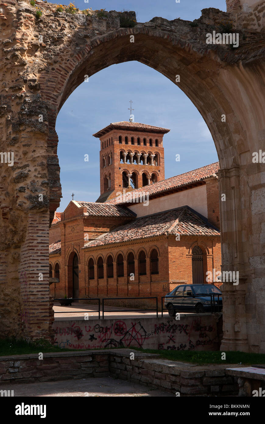 Spain castilla leon sahagun iglesia hi-res stock photography and images ...