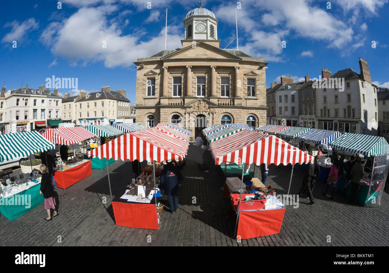 Kelso Farmers' Market, Scotland - held in the largest market square of ...