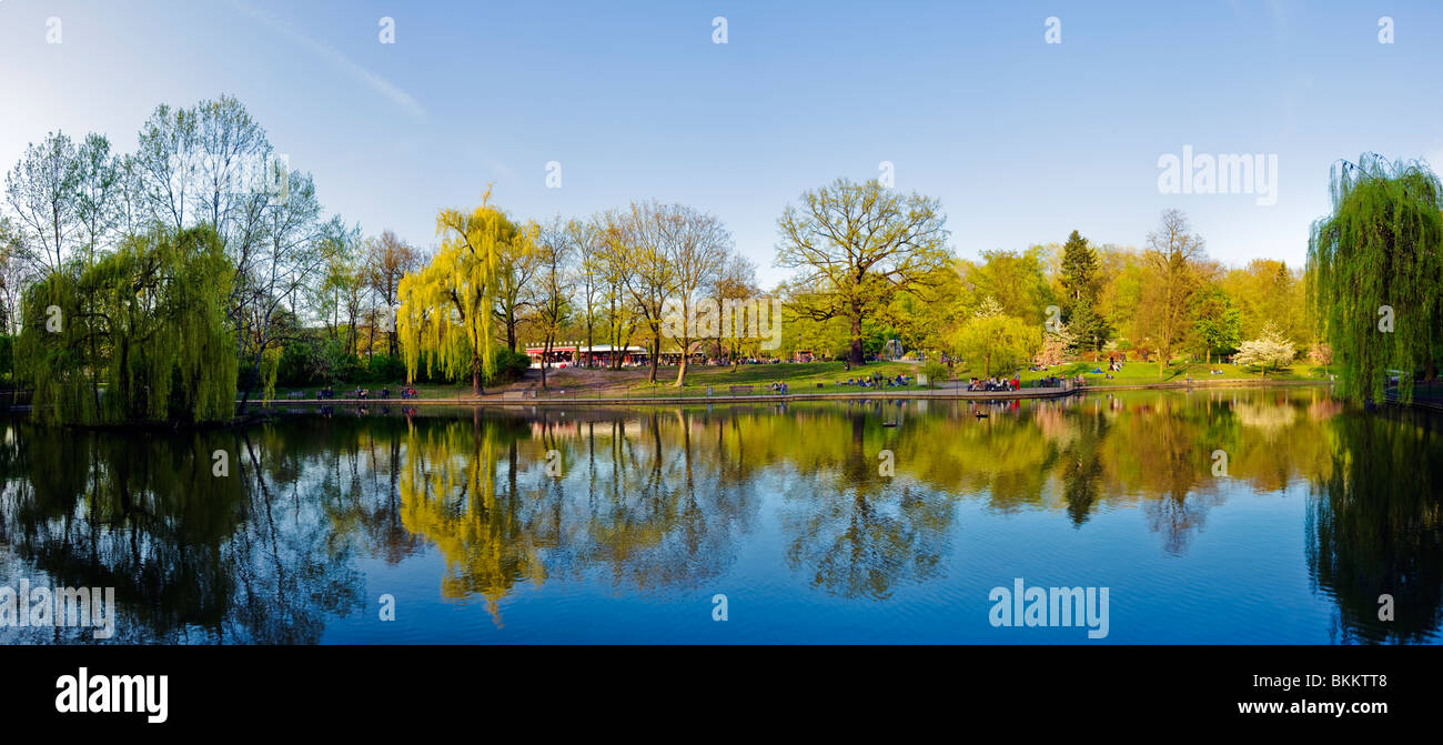 Pond in Volkspark Friedrichshain, Berlin, Germany Stock Photo - Alamy
