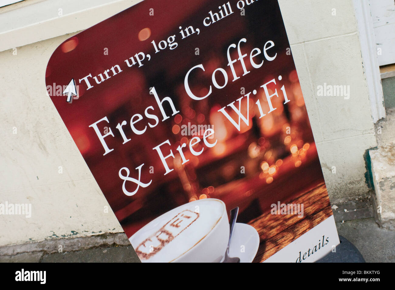 Free wifi here sign hi-res stock photography and images - Alamy