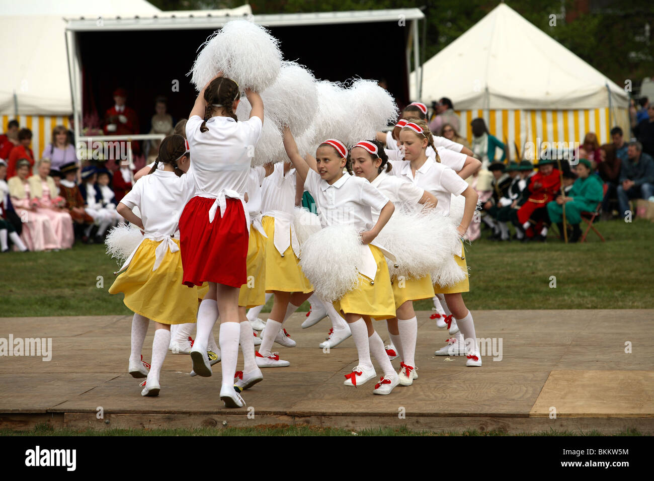 Dancers during the Mayday celebrations Knutsford Stock Photo - Alamy