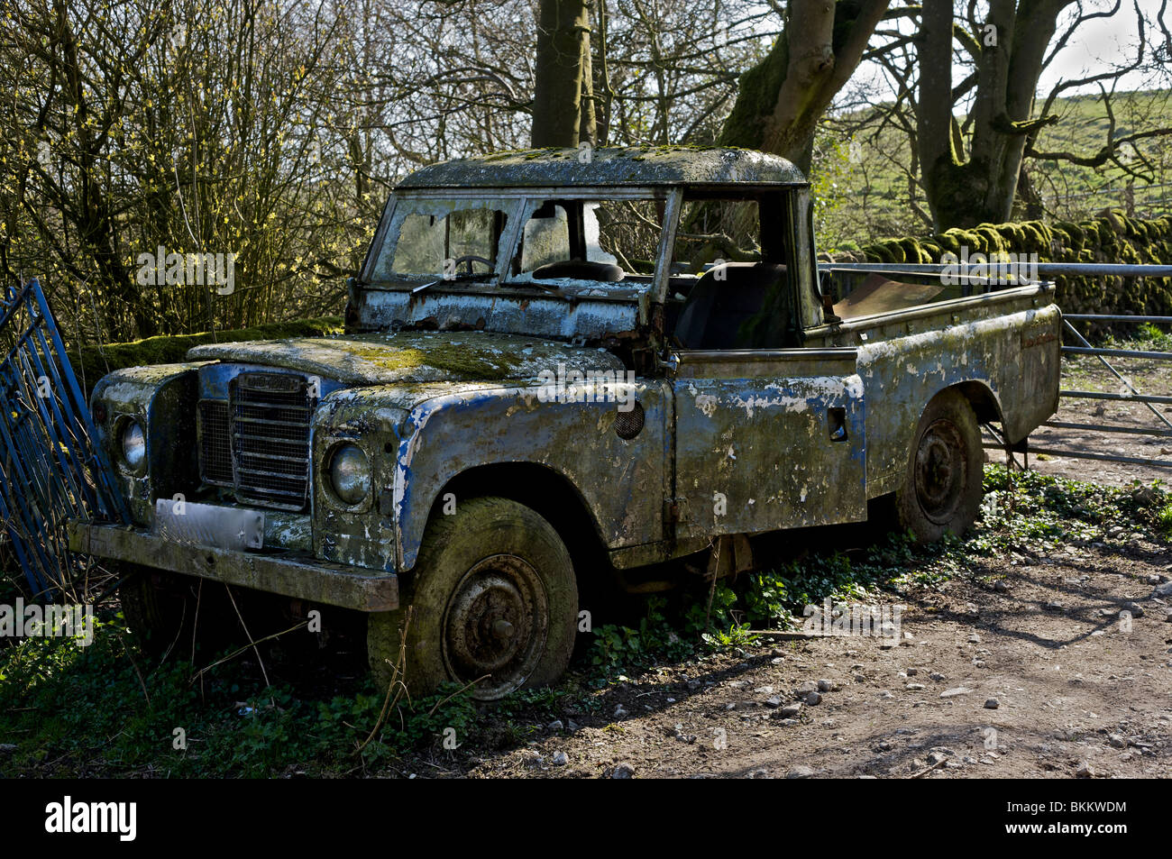 derelict Land Rover Stock Photo - Alamy
