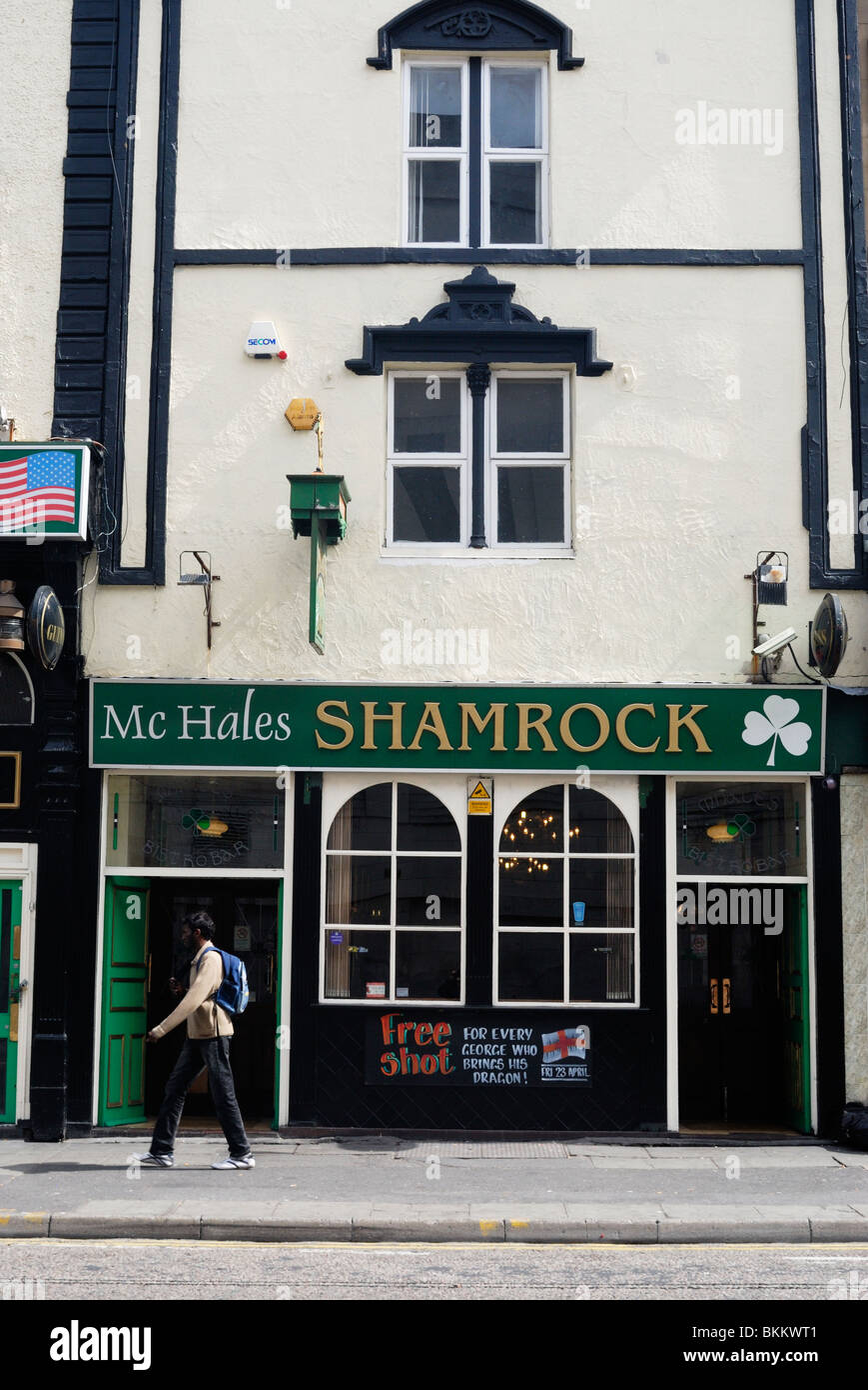 B Shamrock Pub Restaurant