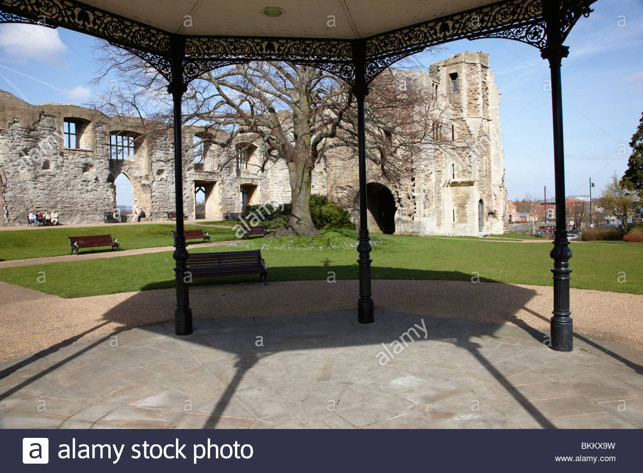 Newark Castle Gardens High Resolution Stock Photography and Images - Alamy