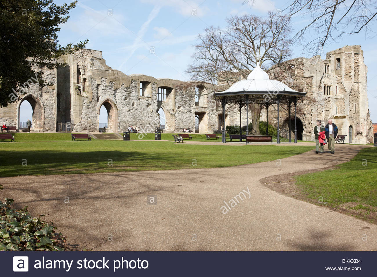 Newark Castle Gardens High Resolution Stock Photography and Images - Alamy