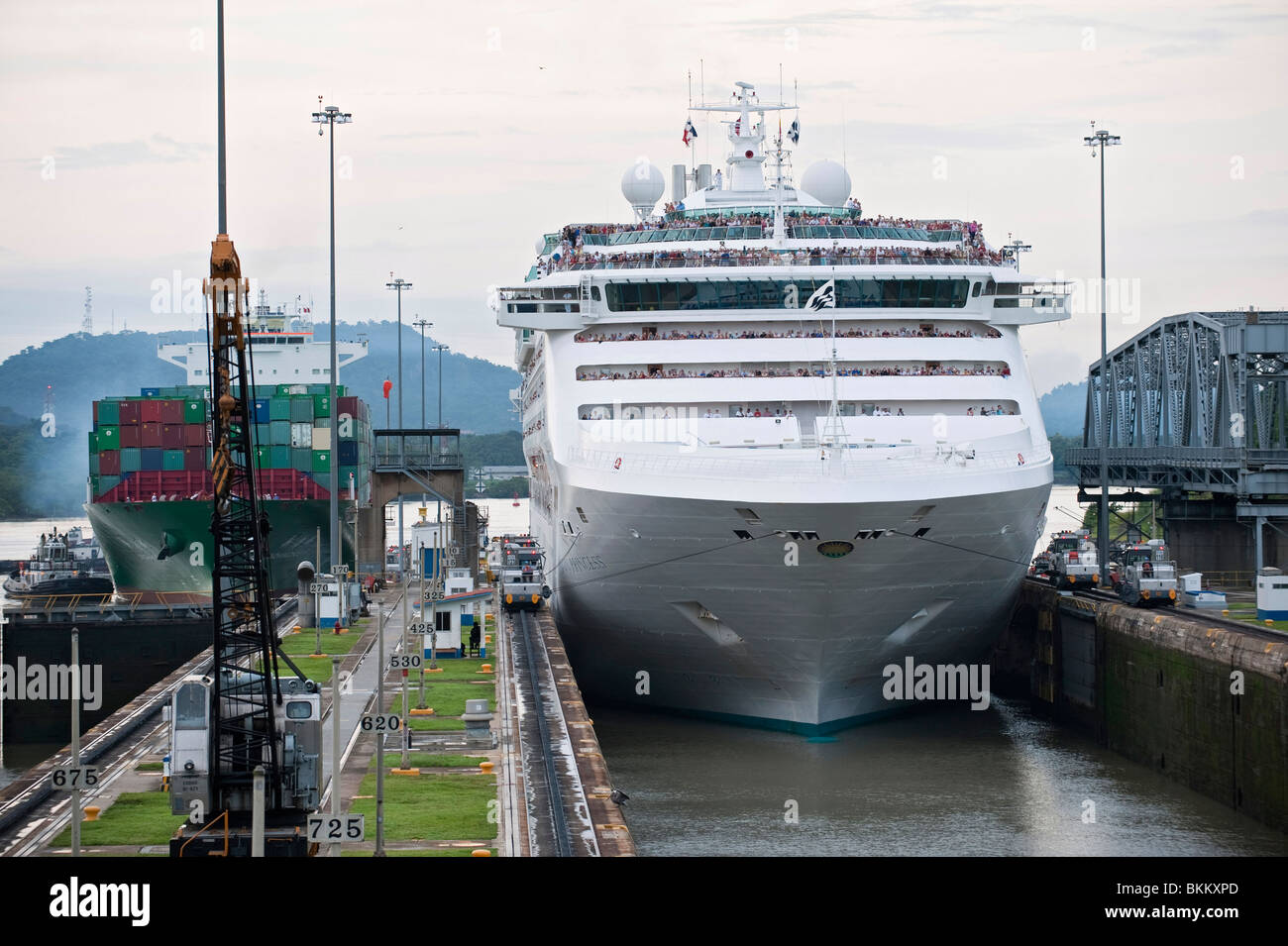 Container transiting panama canal hi-res stock photography and images ... Container transiting panama canal hi-res stock photography and images ...