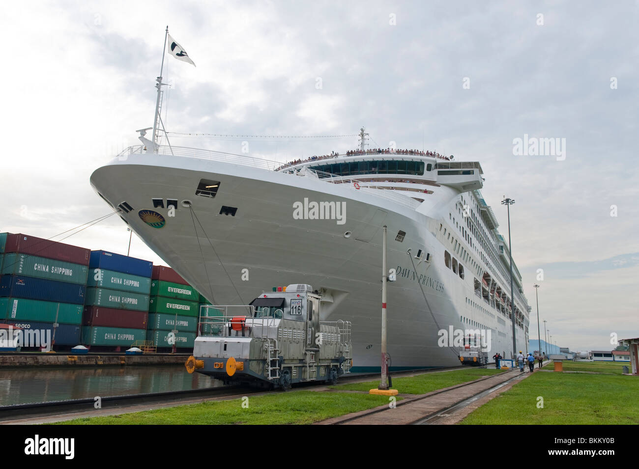 Luxury Cruise Ship Dawn Princess Transiting Miraflores Locks, Panama ...
