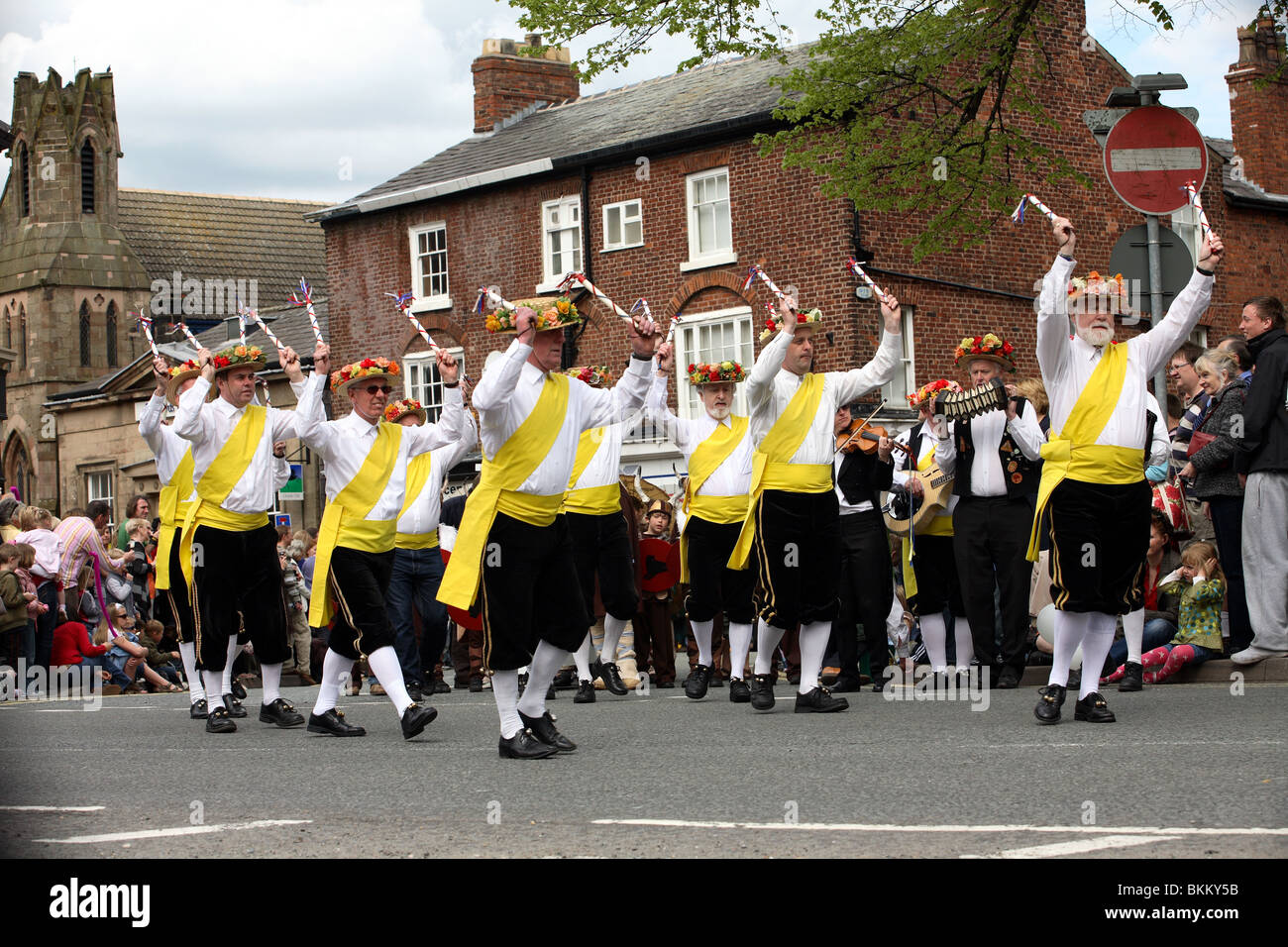 Knutsford royal may day hi-res stock photography and images - Alamy