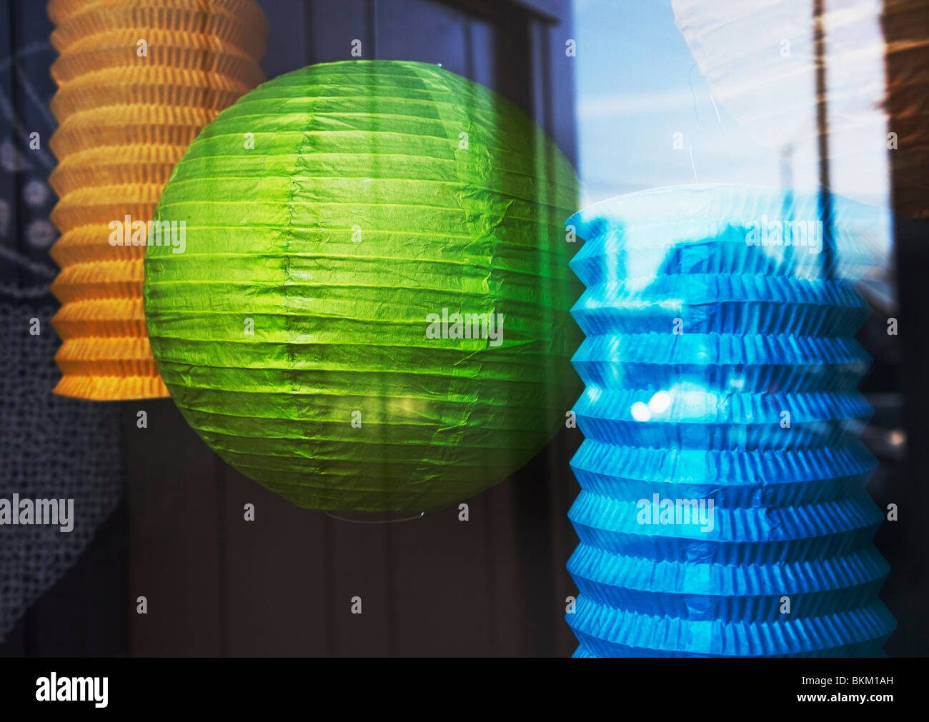 Asian paper lanterns hi-res stock photography and images - Alamy