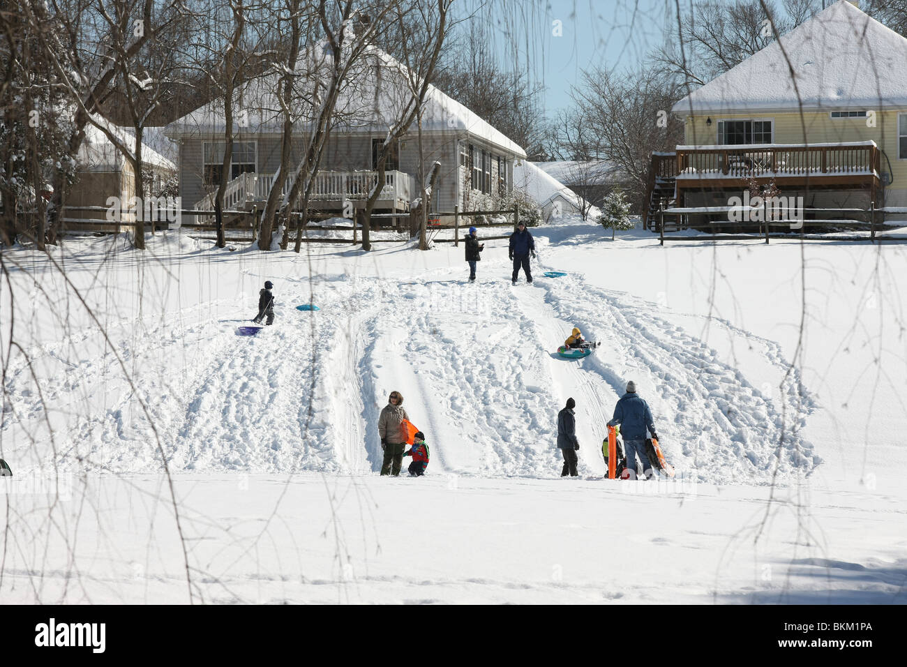 2009 snowstorm in charlottesville hi-res stock photography and images ...