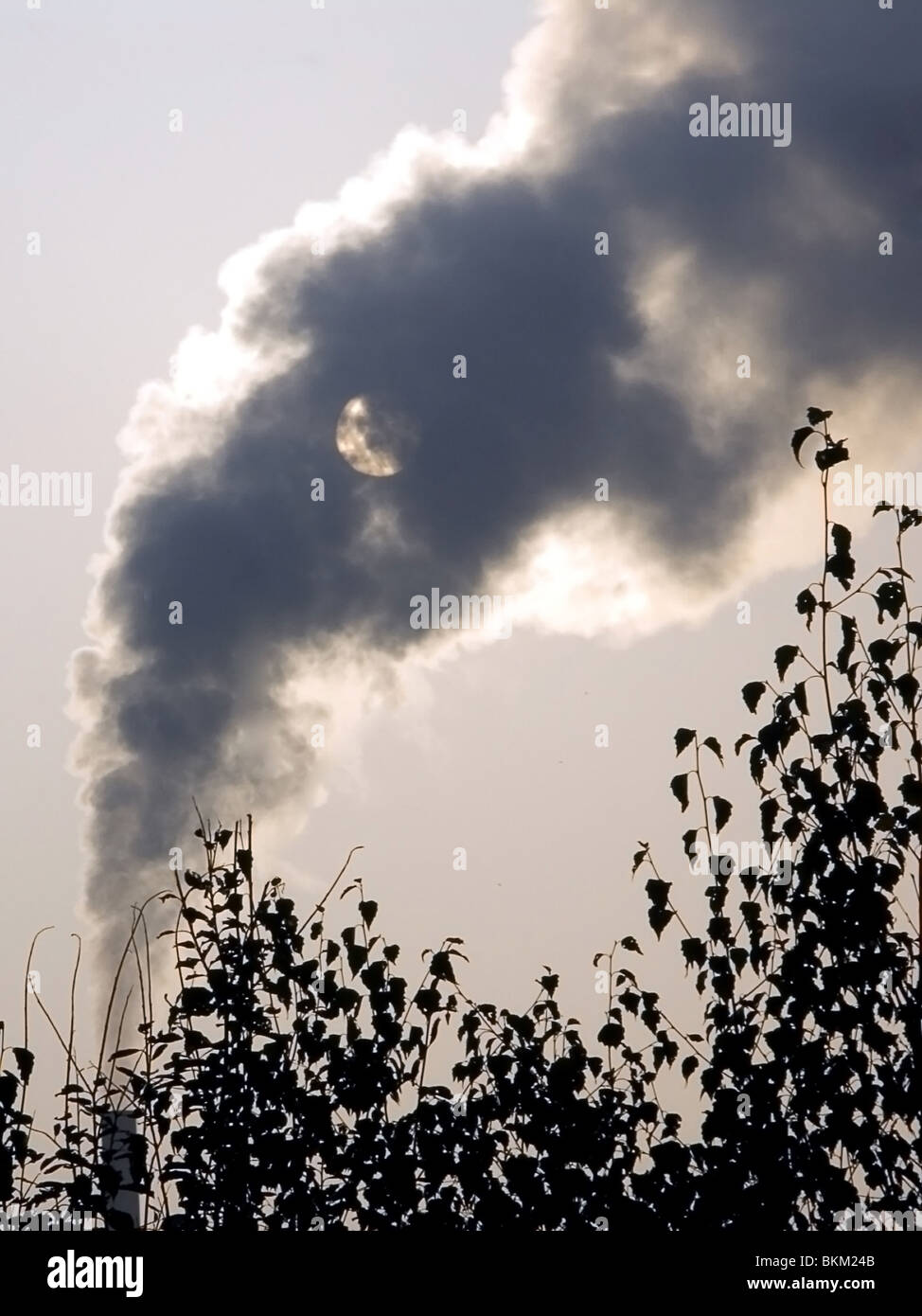 Smoke screen hi-res stock photography and images - Alamy