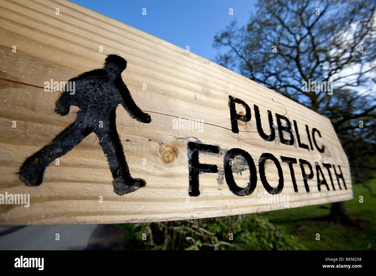 A wooden Public Footpath sign, Worcestershire, England, UK Stock Photo ...