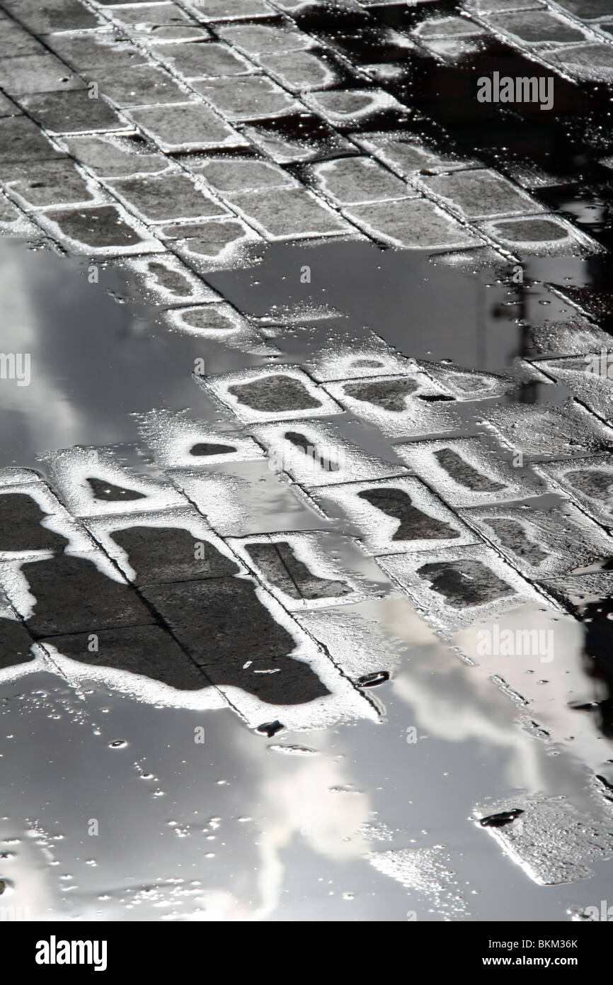 Vacant pool puddle forbidden hi-res stock photography and images - Alamy