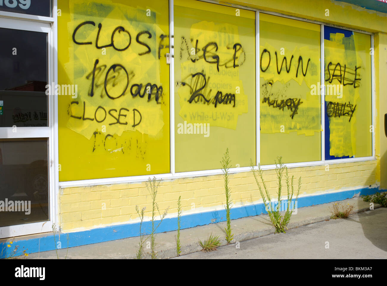 Closed sign hi-res stock photography and images - Alamy