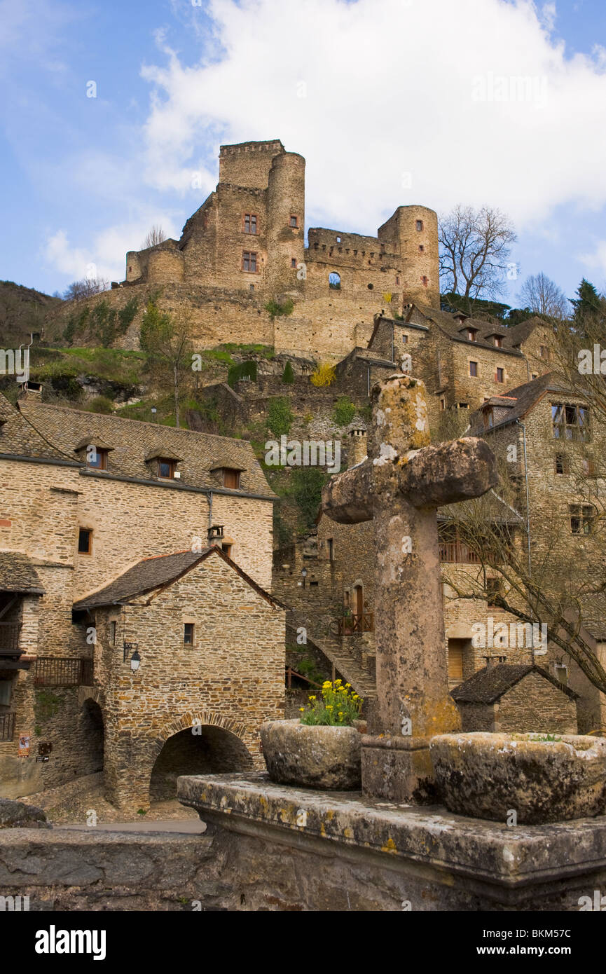 Chateau de belcastel hi-res stock photography and images - Alamy