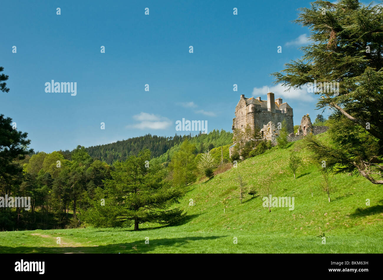 Neidpath Castle & River Tweed nr Peebles Scottish Borders Scotland ...