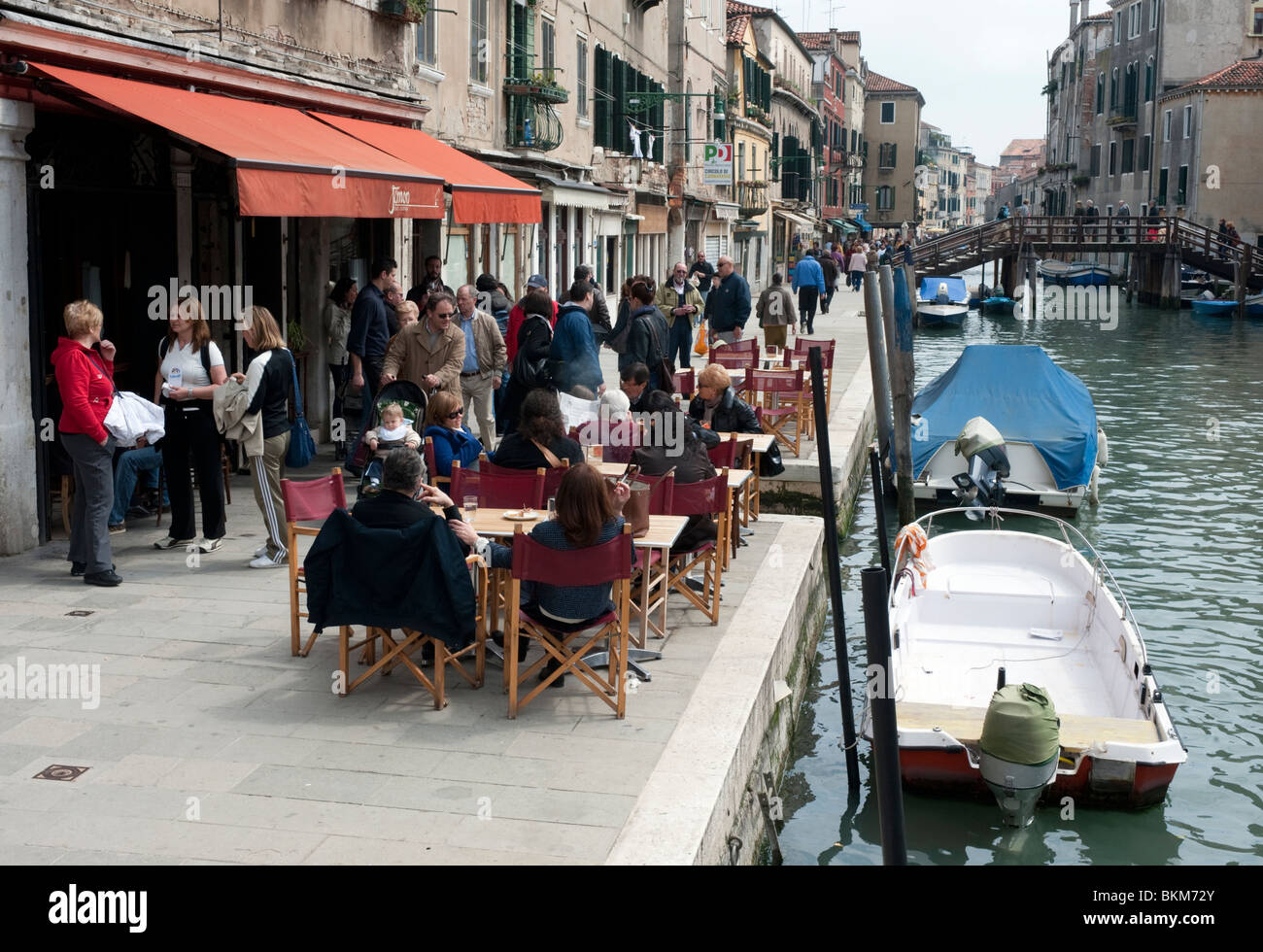 Italy venice street cafe hi-res stock photography and images - Alamy