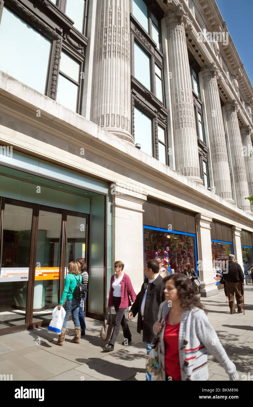 Selfridges london hi-res stock photography and images - Alamy