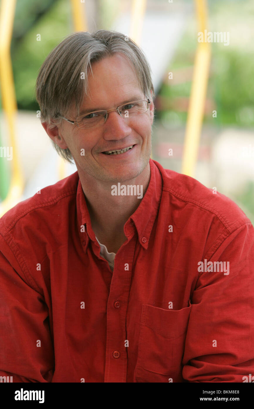 Man 40s smiling Stock Photo - Alamy