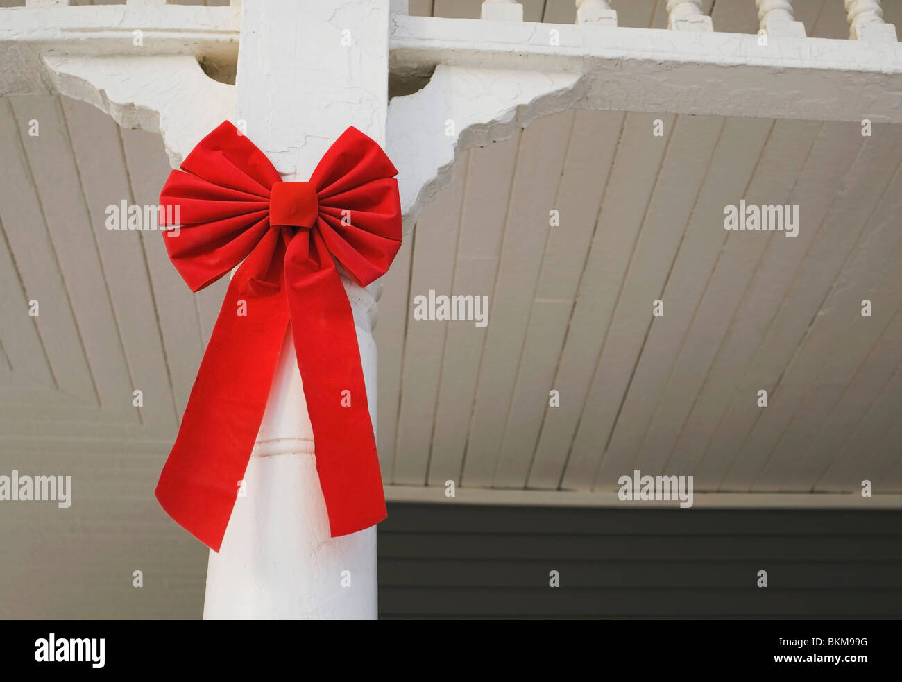 Pillar front hi-res stock photography and images - Alamy