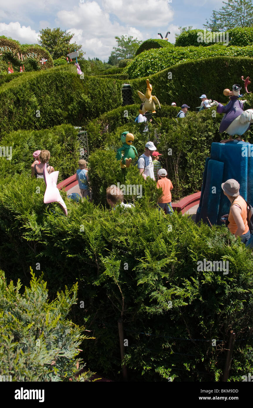 Garden paris maze hi-res stock photography and images - Alamy