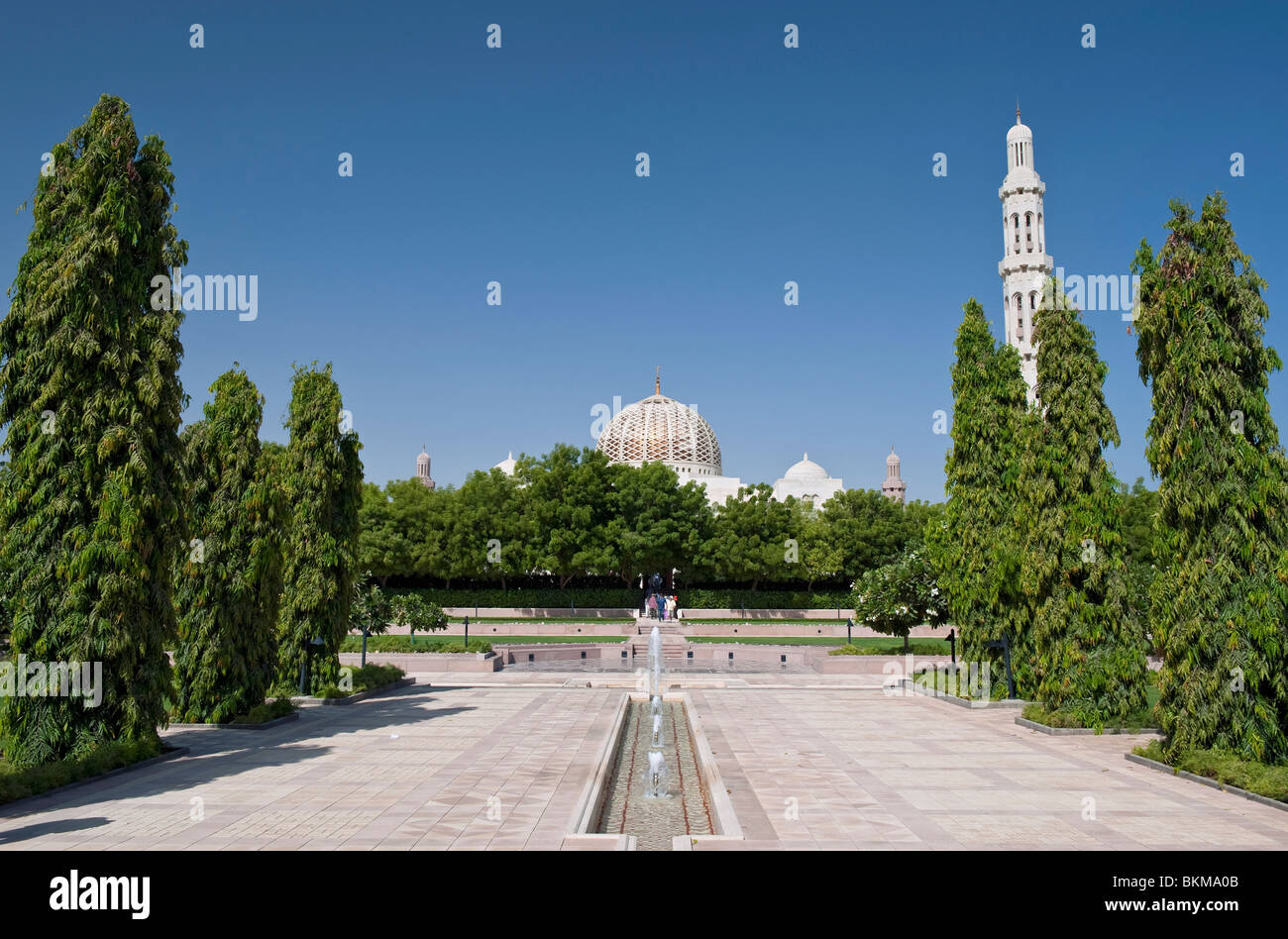 Muscat oman grand mosque gardens hi-res stock photography and images ...