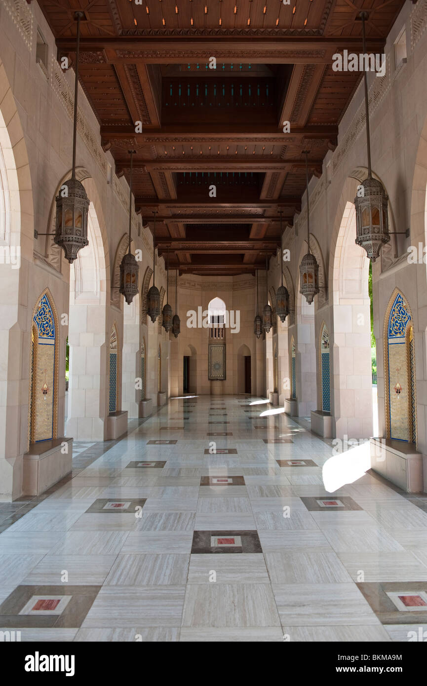 The Courtyard Area in Sultan Qaboos Grand Mosque, Muscat, Oman Stock ...