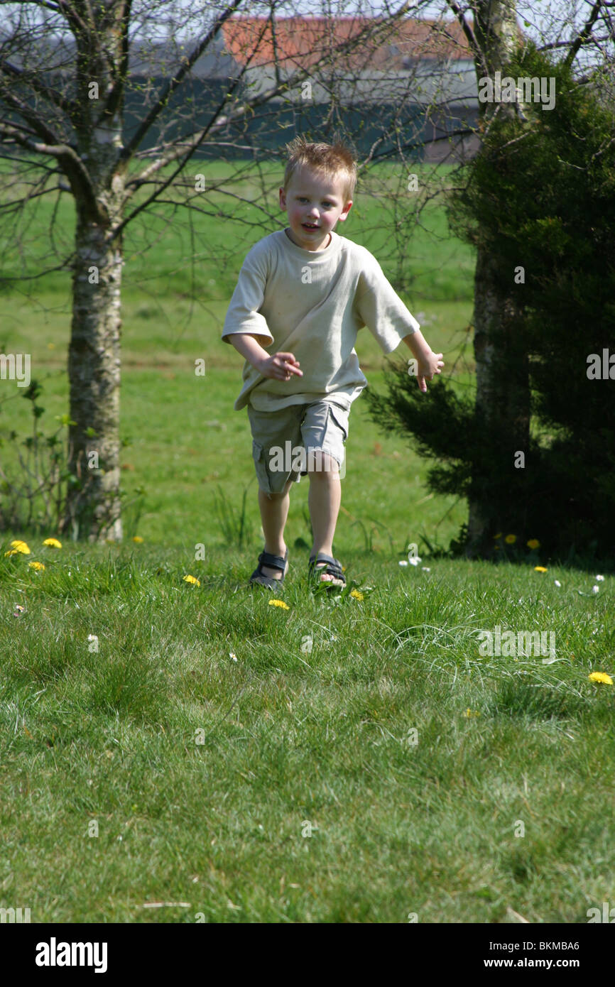 Children running towards camera hi-res stock photography and images - Alamy