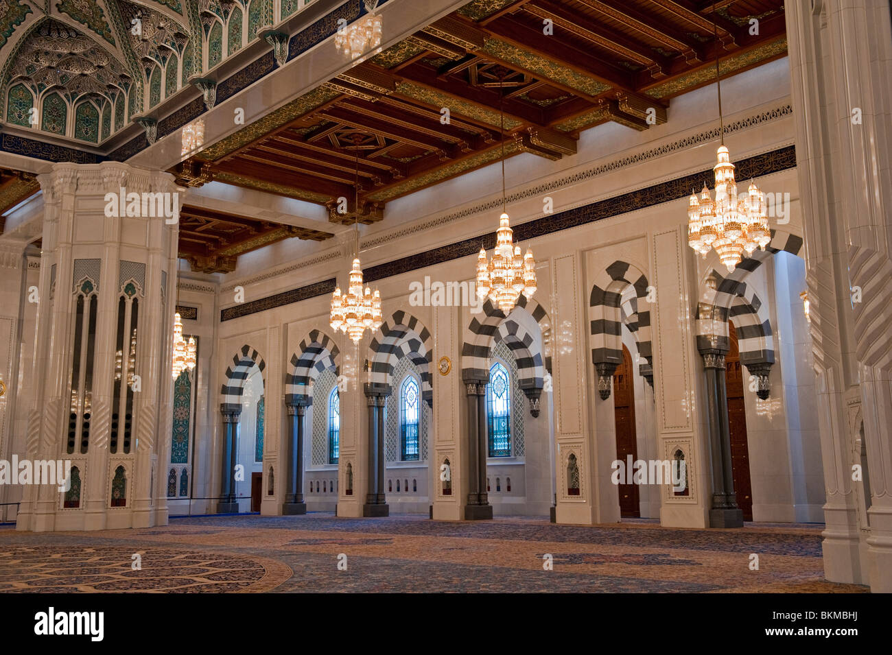 Inside the Main Prayer Hall in Sultan Qaboos Grand Mosque, Muscat, Oman ...