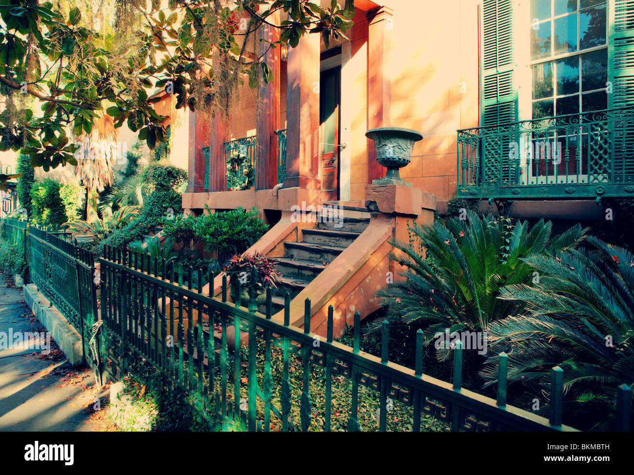 OLD SORREL - WEED HOUSE IN THE HISTORIC DISTRICT OF SAVANNAH, GEORGIA ...