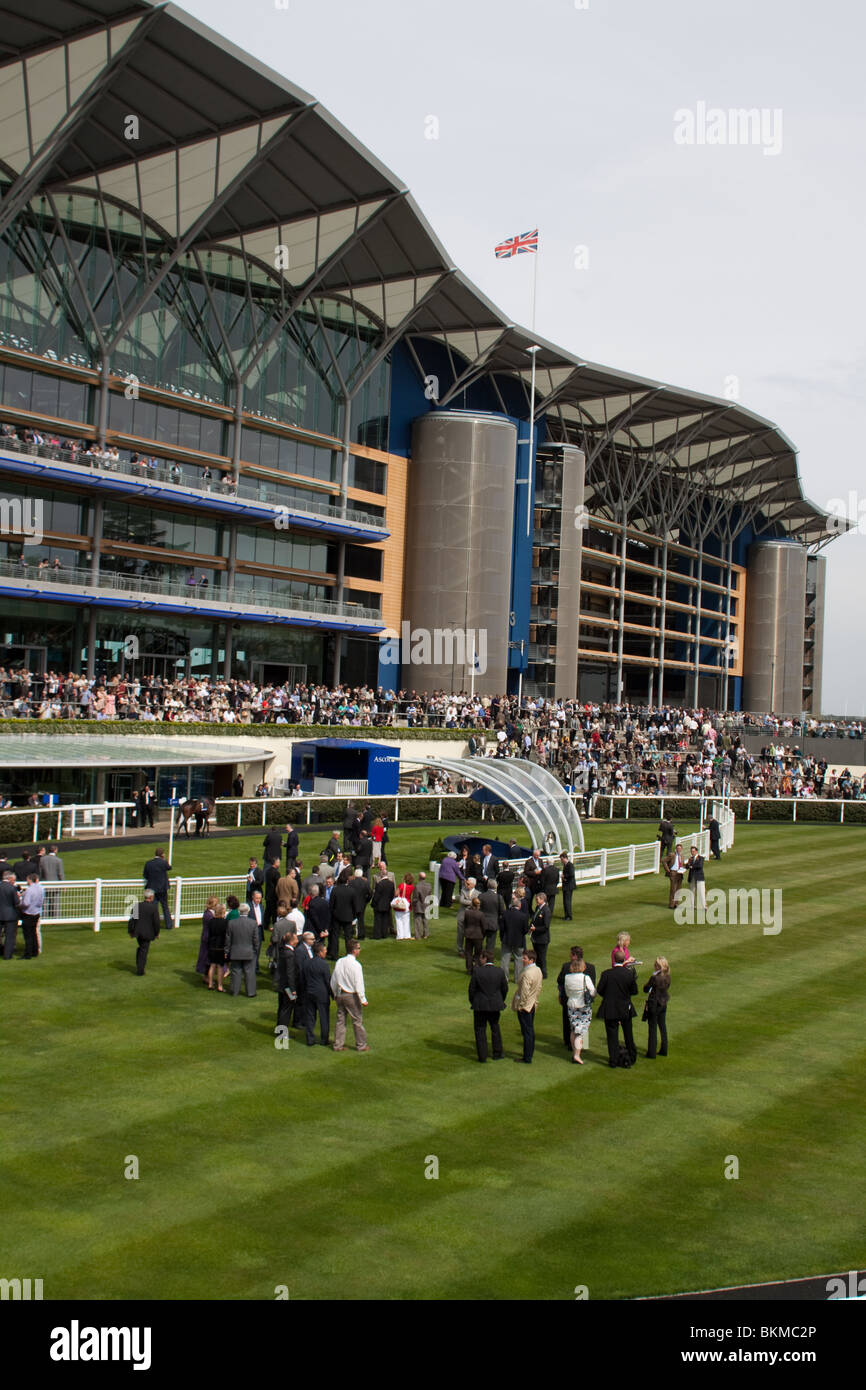 Parade ring ascot hi-res stock photography and images - Alamy