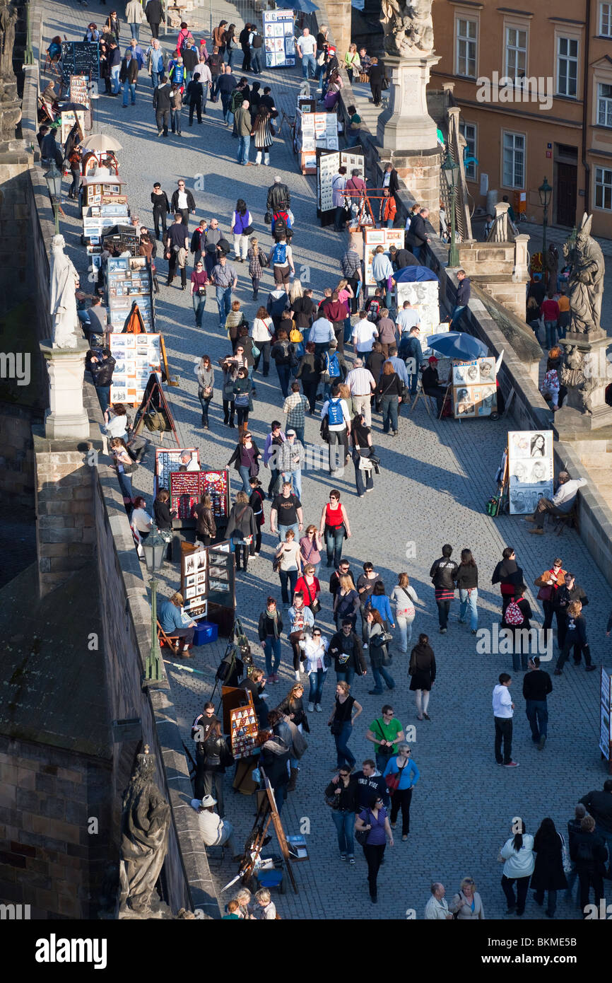 Prague bridge tourists hi-res stock photography and images - Alamy