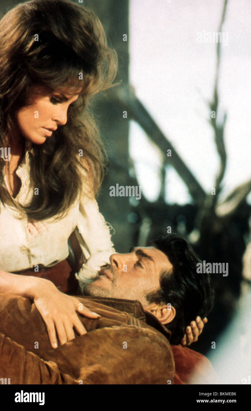 BANDOLERO (1968) RAQUEL WELCH, DEAN MARTIN BDOL 002 Stock Photo - Alamy
