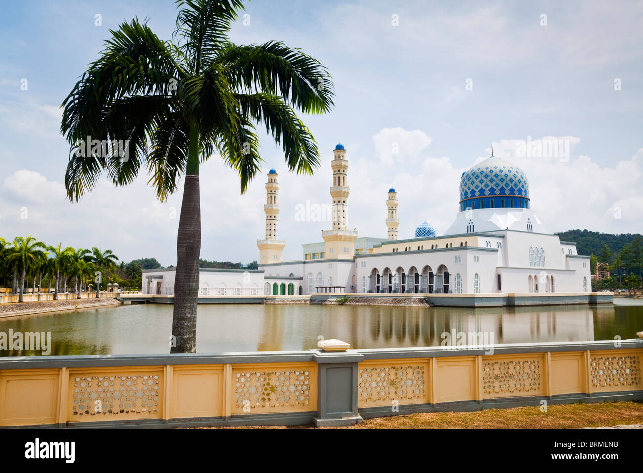 Kota Kinabalu City Mosque at Likas Bay. Kota Kinabalu, Sabah, Borneo ...