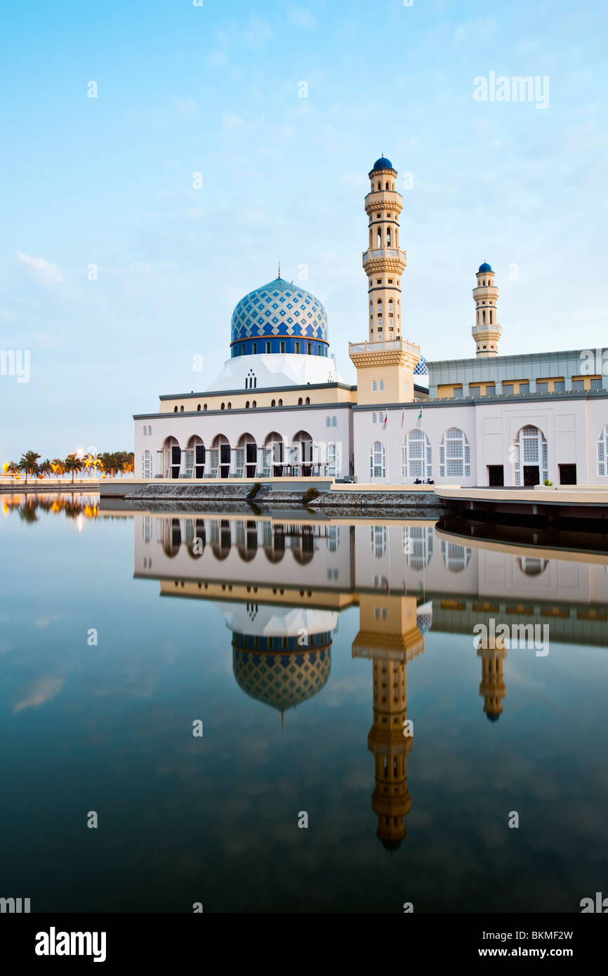 The Kota Kinabalu City Mosque. Likas Bay, Kota Kinabalu, Sabah, Borneo ...