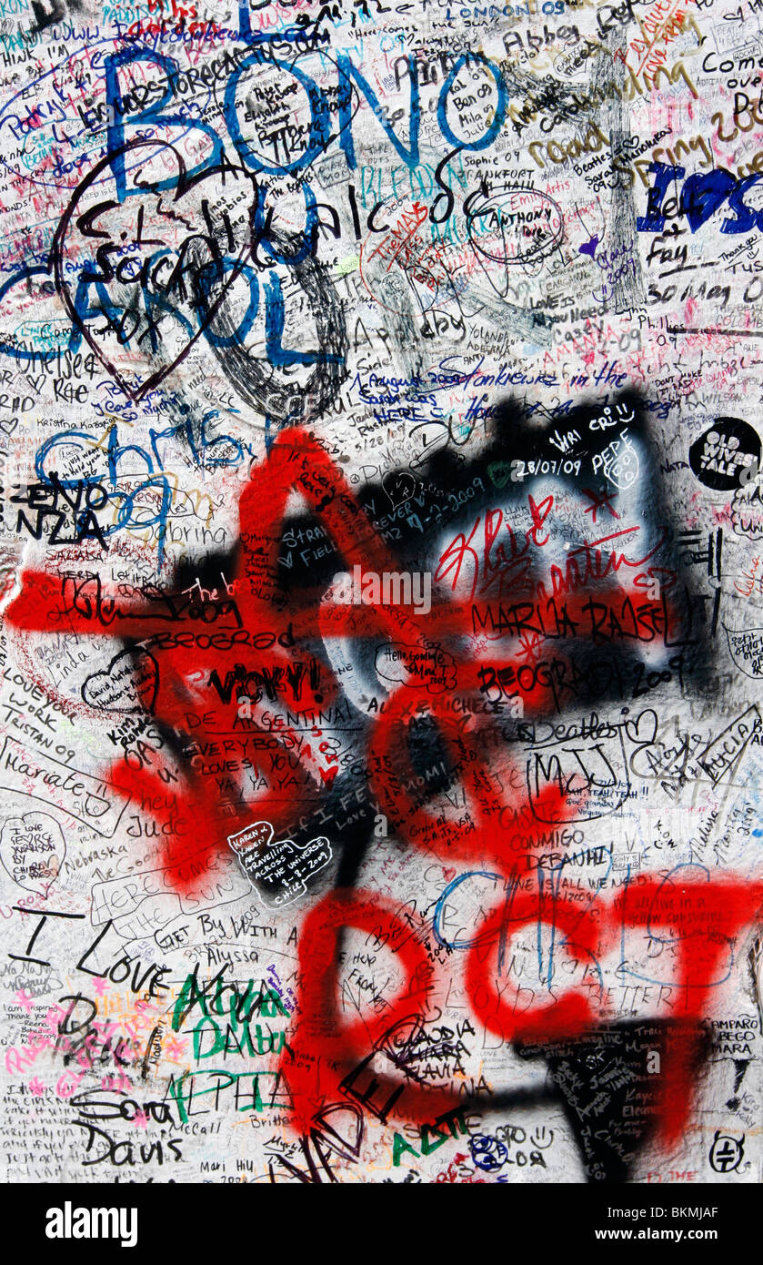 Graffiti on wall abbey road studios in london hi-res stock photography ...