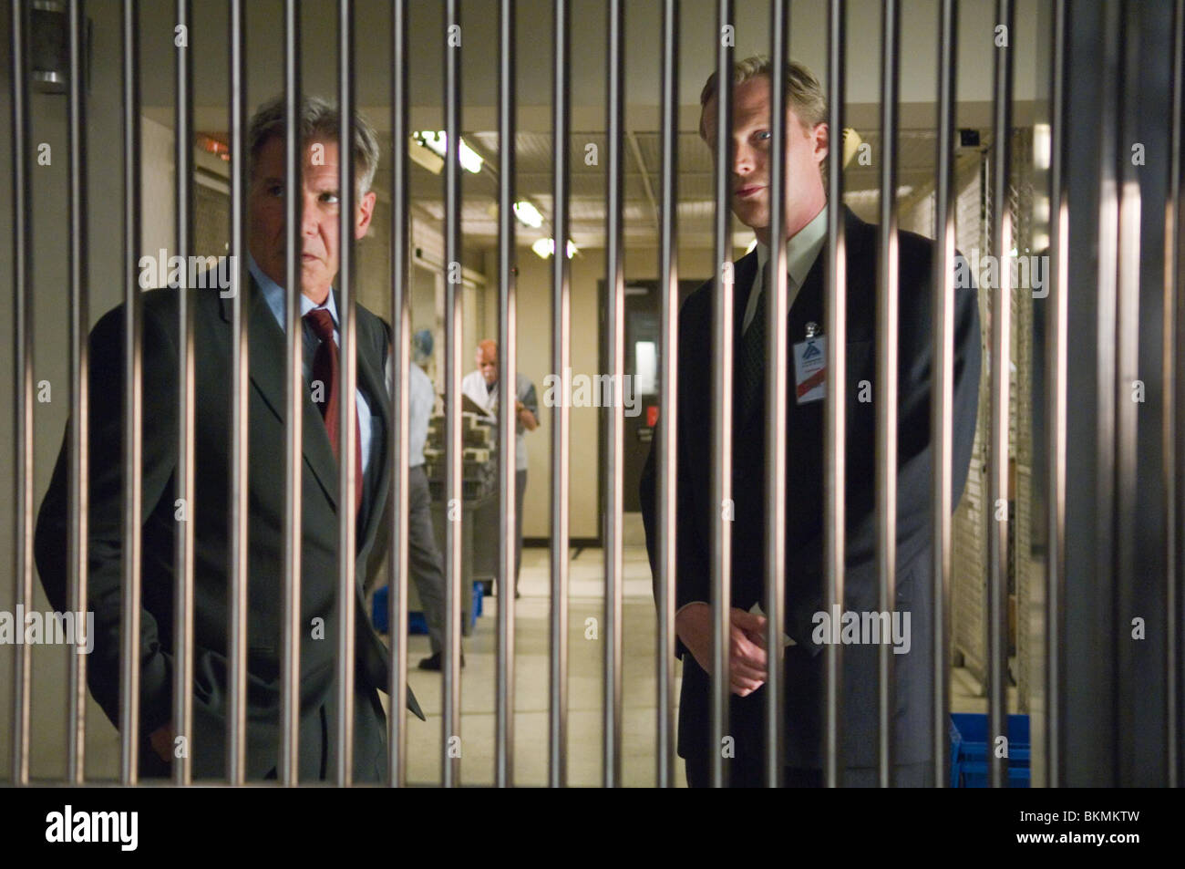 FIREWALL (2006) HARRISON FORD, PAUL BETTANY FIRW 001-06 Stock Photo - Alamy