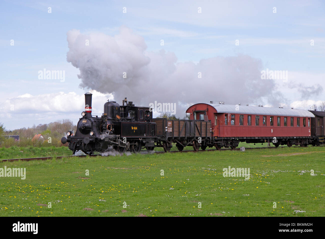 Train engine and wagon hi-res stock photography and images - Alamy