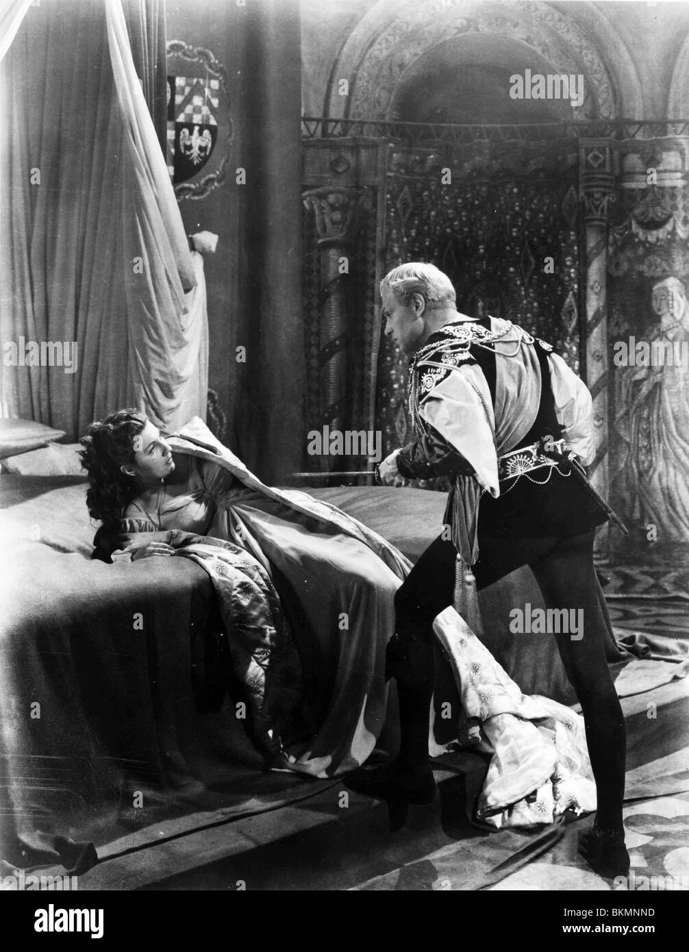 Hamlet 1948 eileen herlie hi-res stock photography and images - Alamy