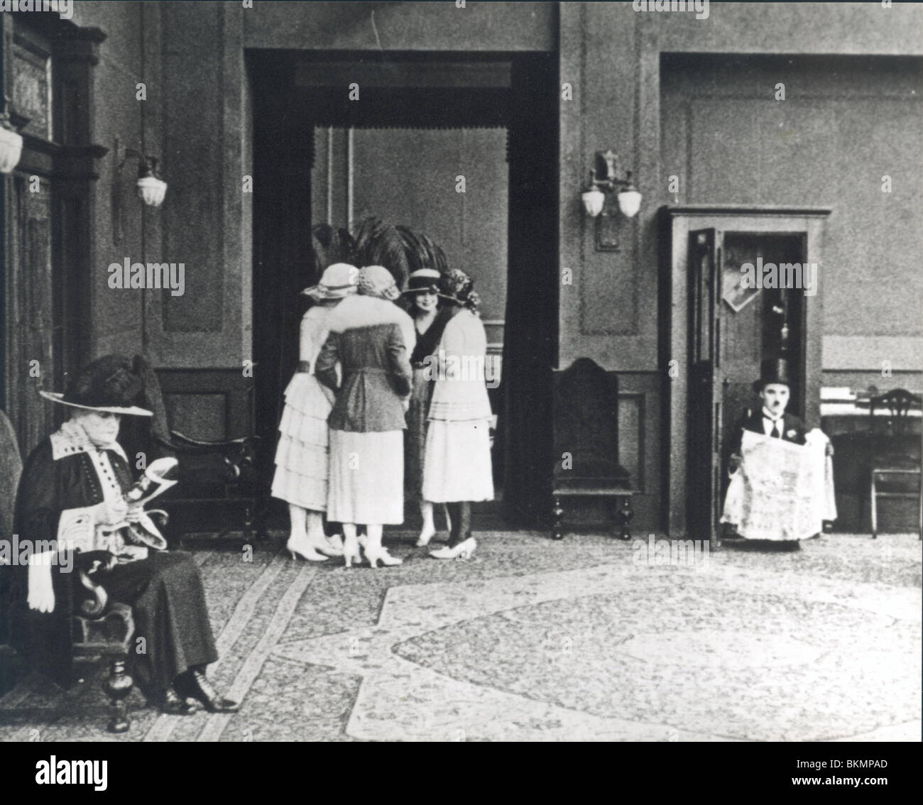 THE IDLE CLASS (1922) CHARLIE CHAPLIN TIDC 004P Stock Photo - Alamy