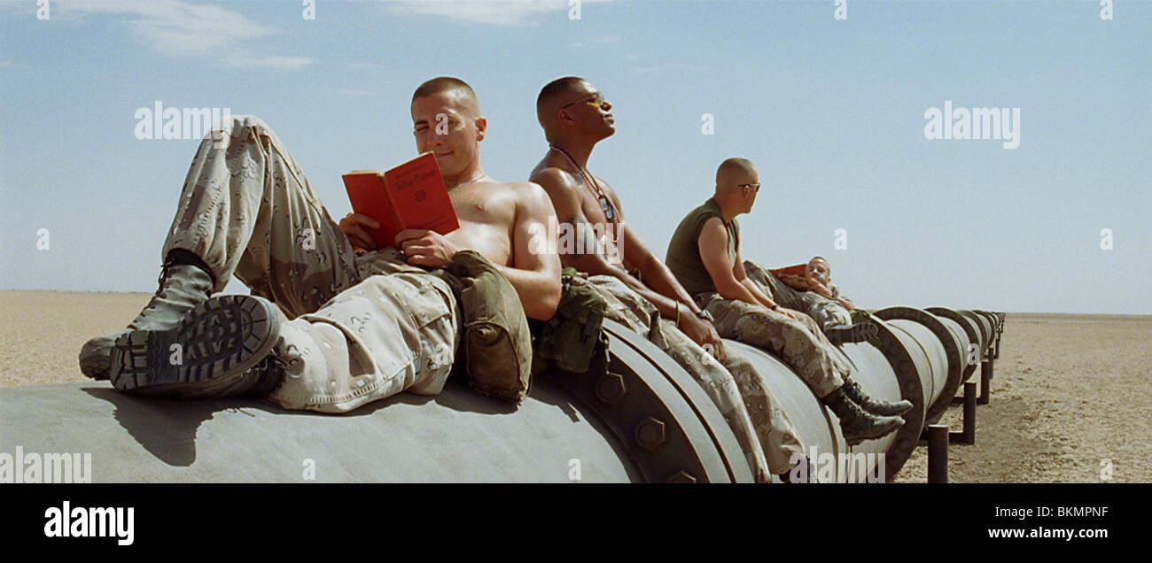 JARHEAD (2005) JAKE GYLLENHAAL, LAZ ALONSO, PETER SARSGAARD, LUCAS ...