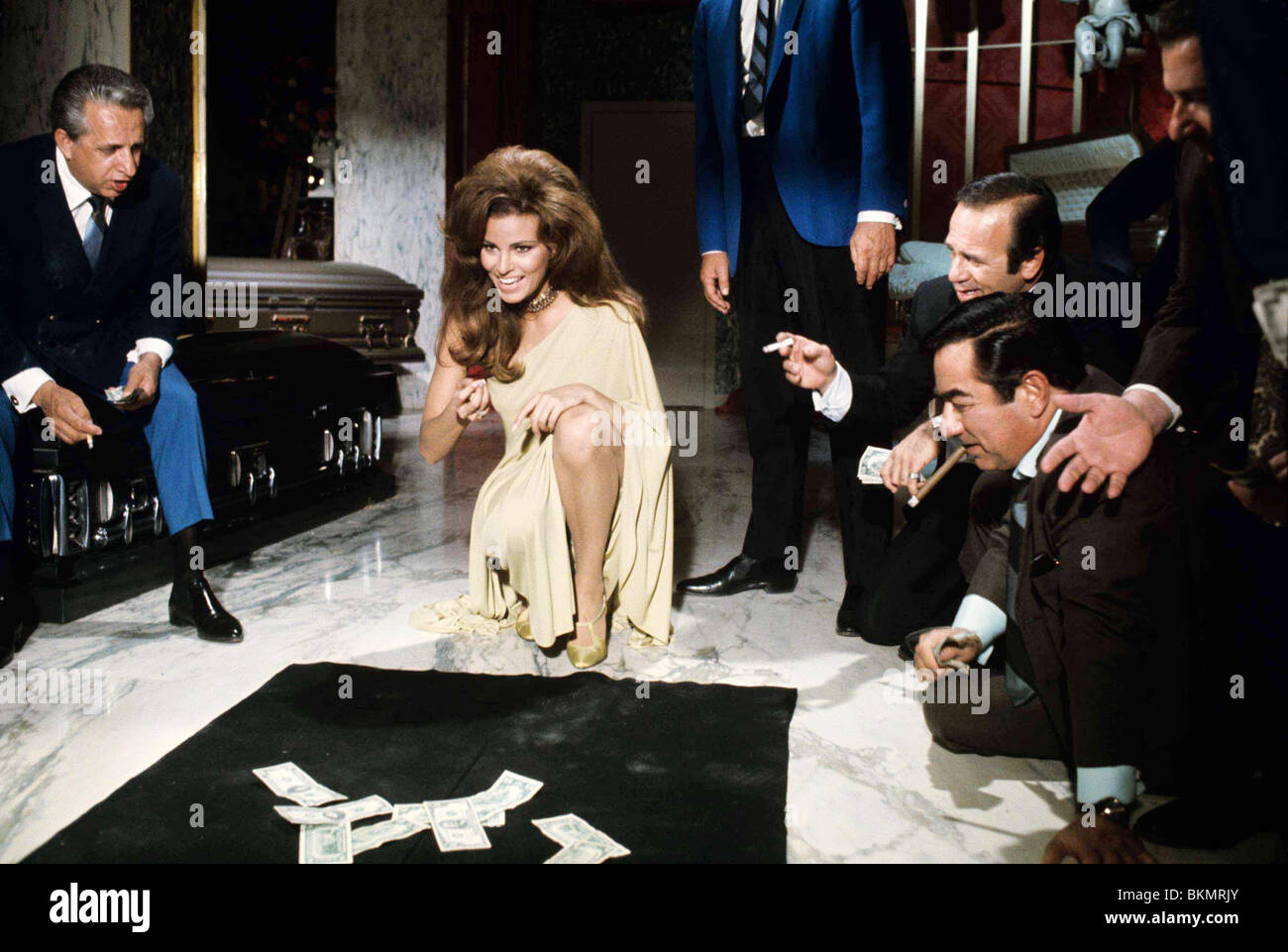 LADY IN CEMENT (1968) RAQUEL WELCH LYCT 001-03 Stock Photo - Alamy