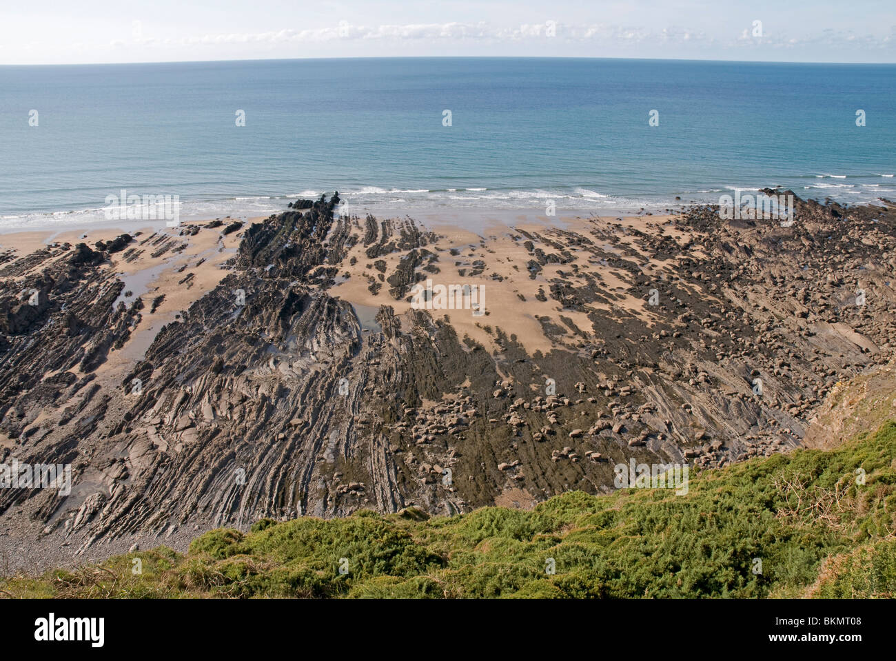 Contorted rock strata hi-res stock photography and images - Alamy