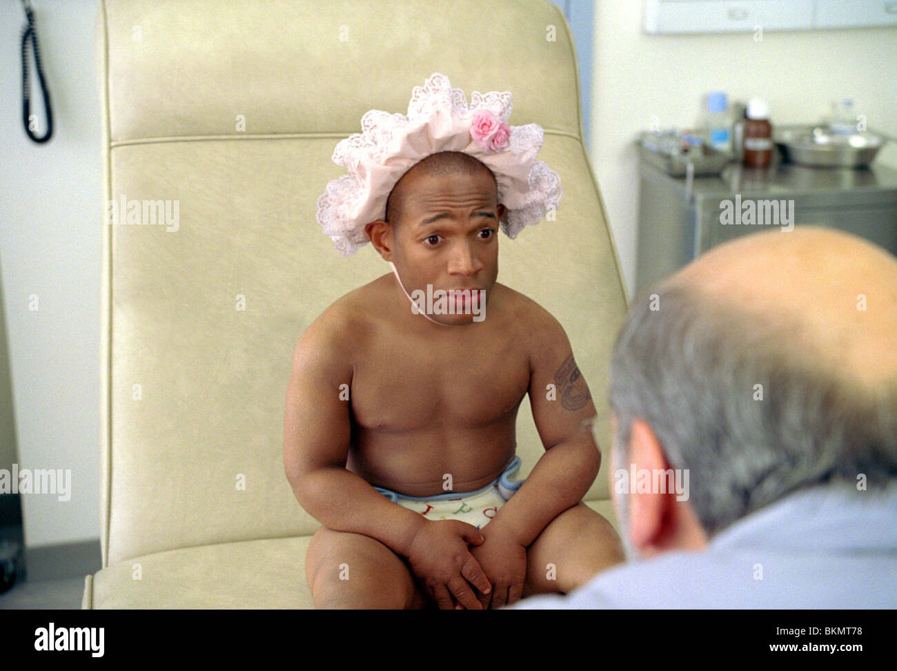 Little man 2006 marlon wayans hi-res stock photography and images - Alamy