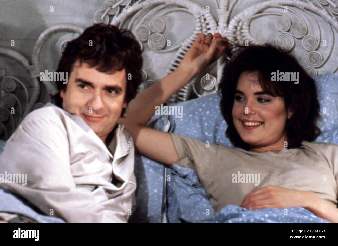 LOVESICK (1983) DUDLEY MOORE, ELIZABETH McGOVERN, MARSHALL BRICKMAN ...