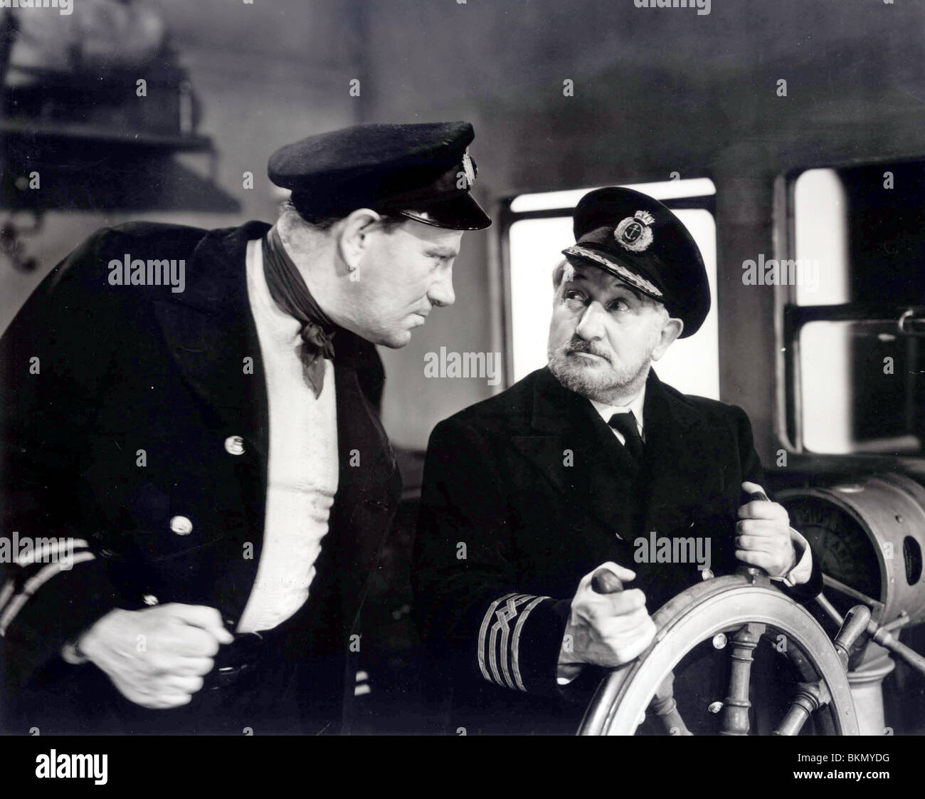 NEUTRAL PORT -1940 WILL FYFFE Stock Photo - Alamy
