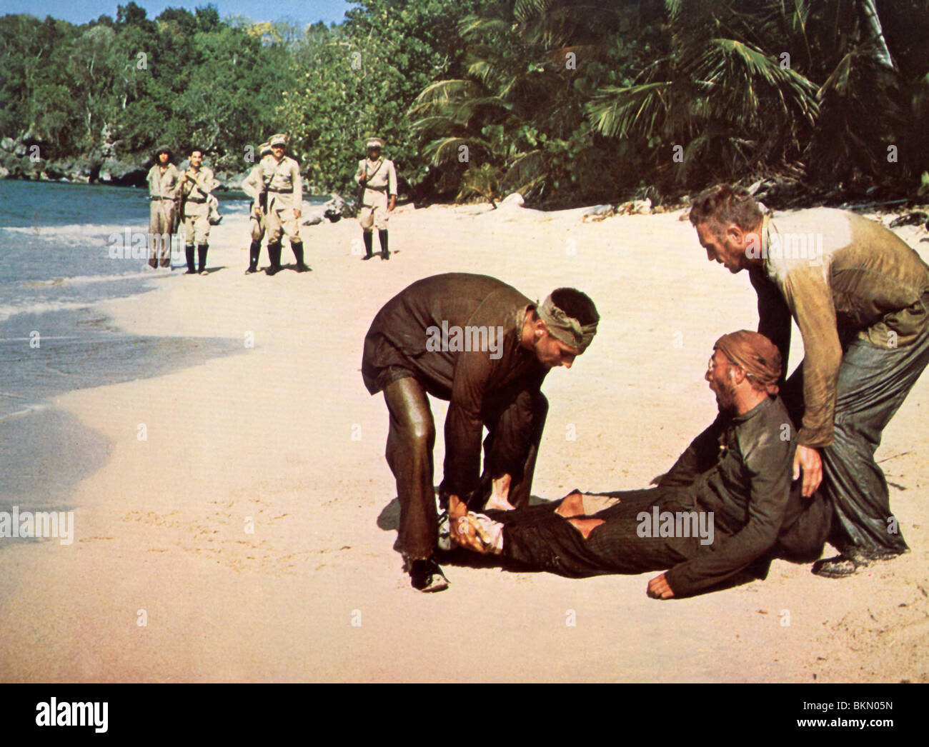 Papillon 1973 dustin hoffman hi-res stock photography and images - Alamy