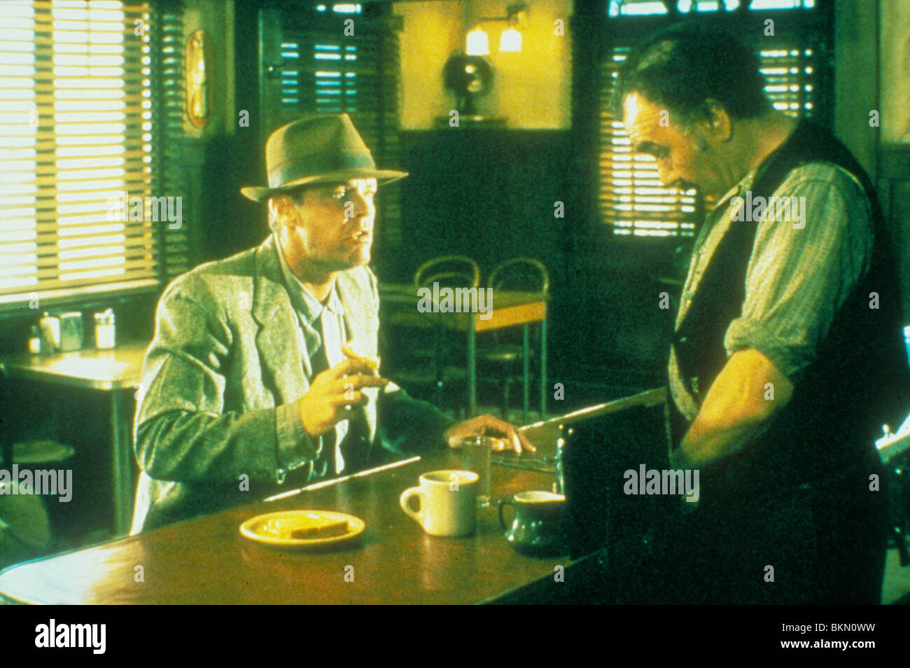 THE POSTMAN ALWAYS RINGS TWICE (1981) JACK NICHOLSON, JOHN COLICOS PRWC ...