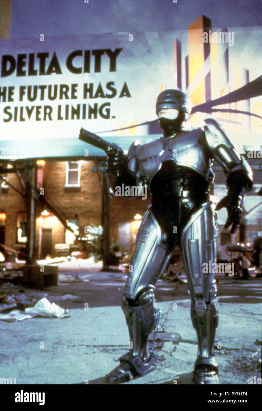 Peter weller robocop 1987 hi-res stock photography and images - Alamy