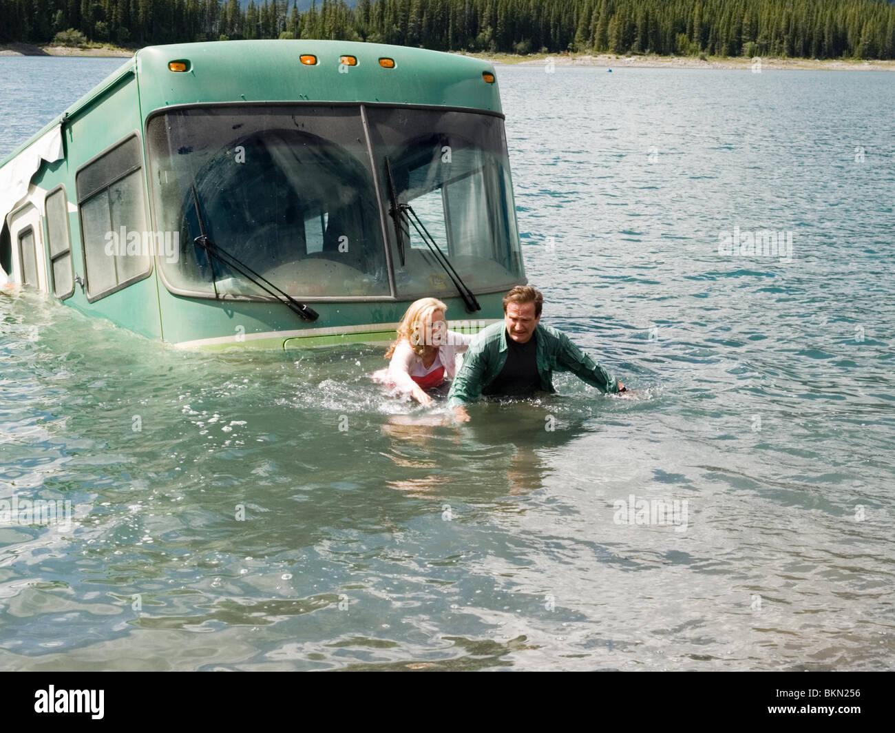 RV: RUNAWAY VACATION (2006) CHERYL HINES, ROBIN WILLIAMS RV 001-12 ...